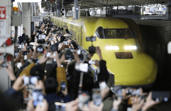 Japan Bids Farewell to Iconic ‘Doctor Yellow’ Shinkansen Inspection ...